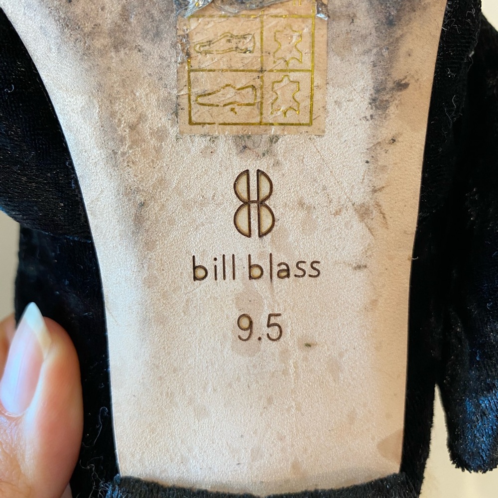 Bill Blass Slides Laverne Tie Black Velvet - Gem